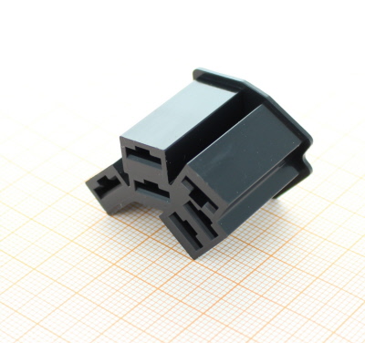 Merit 330291 Car Plug