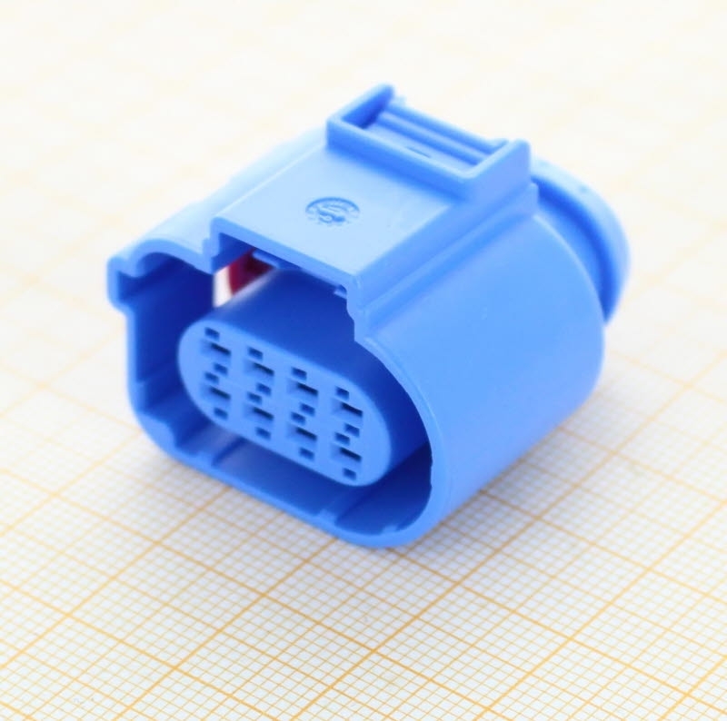 982973714A Car electric plug 42506800 FEP